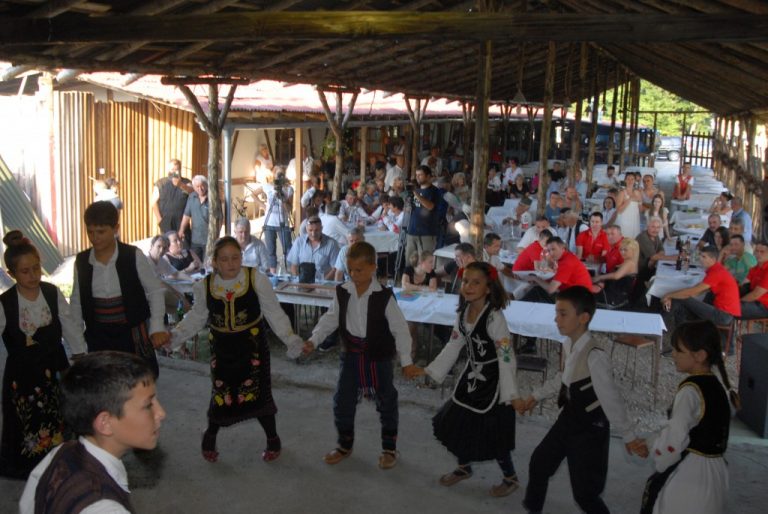 UNESCO: Srpsko kolo je nova kulturna baština ČOVEČANSTVA - Pokazivač